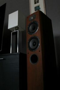 19 Ways To Make Old Speakers Sound Better -Easy Home Theater