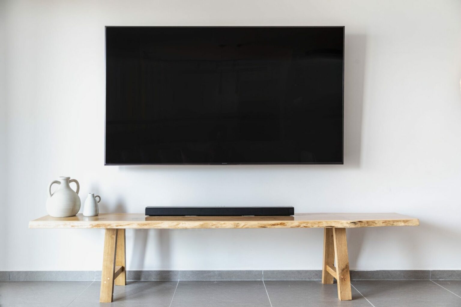 Why Does My TV Look Blurry? (11 Potential Reasons & Fixes) Why Does My TV Look Blurry? (11 Potential Reasons & Fixes)